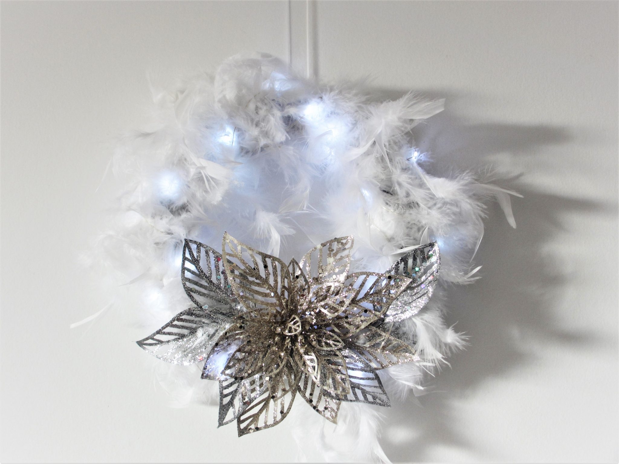 How to Make a Feather Boa Christmas Wreath | Glam Holiday Decor ...